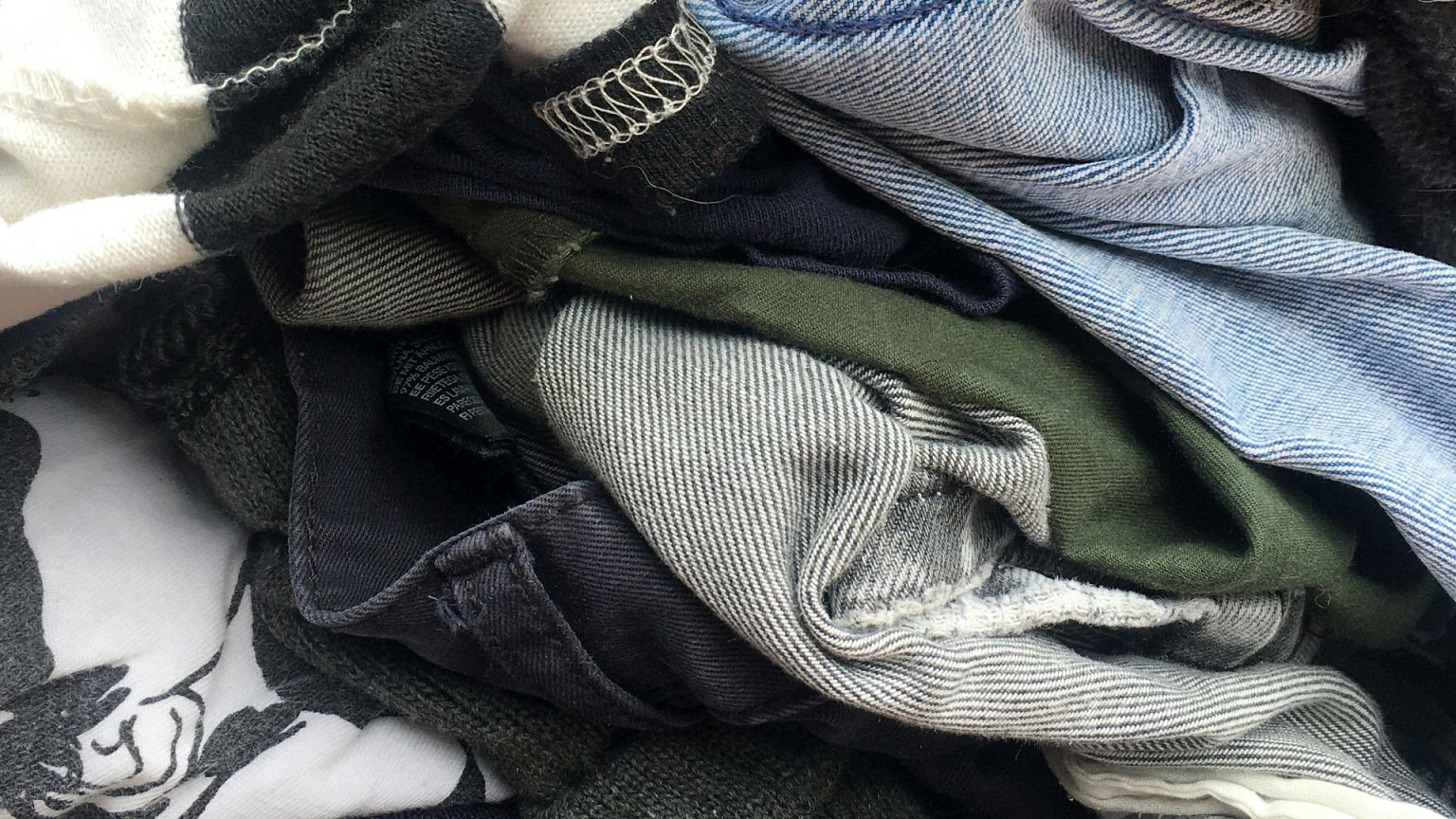 Europeans throw away 7 million tonnes of clothes a year: Czechia is ...