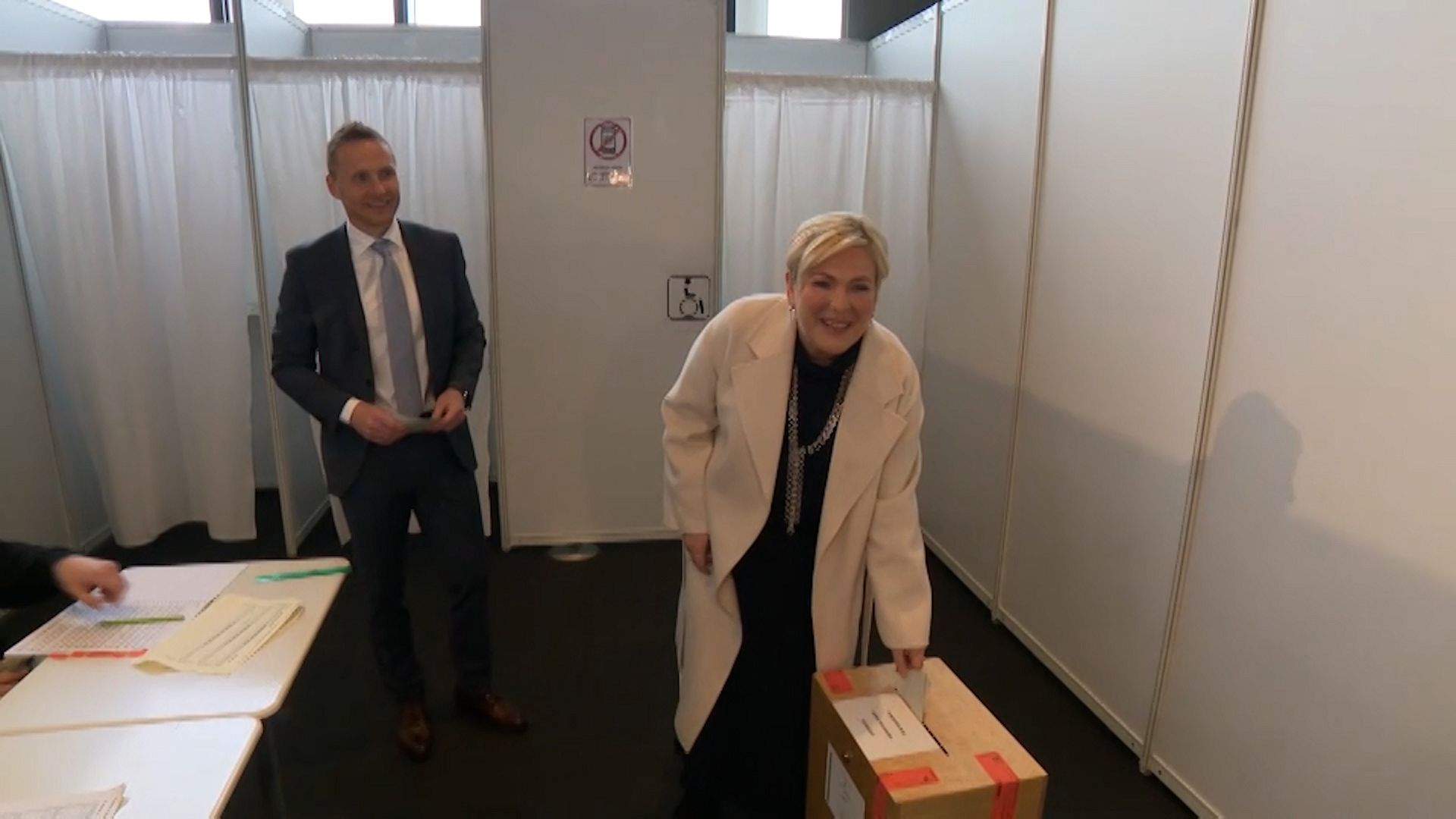 Halla Tómasdóttir élue présidente en Islande | Euronews