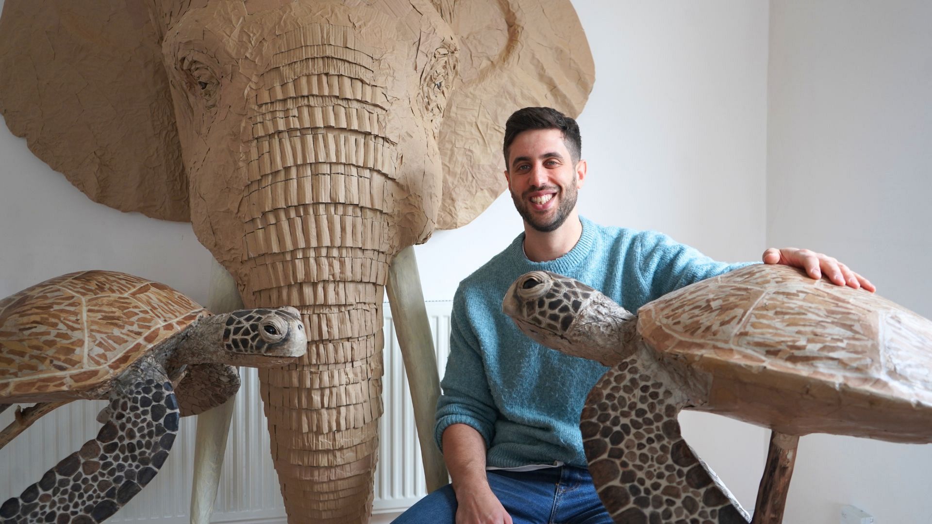 Meet the artist creating life-size sculptures of endangered animals ...