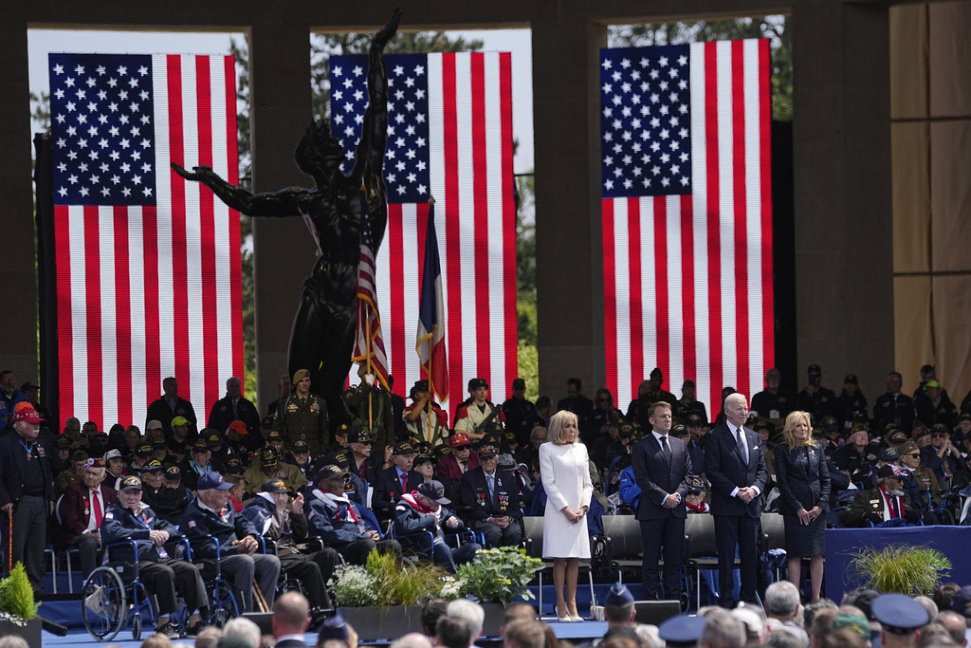 US President Biden calls for solidarity with Ukraine at D-Day ...