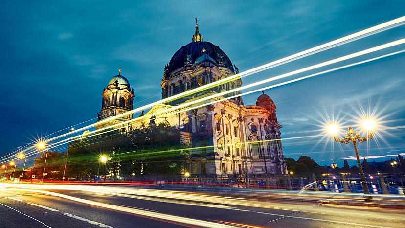 From Spanglish to Franglais: What are hybrid languages? | Euronews