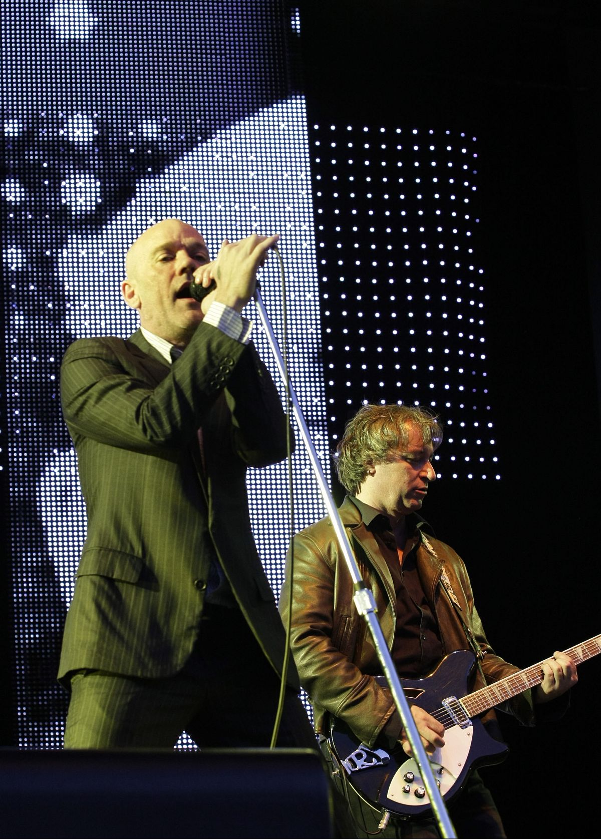 Why R.E.M. performing live again is such a big deal | Euronews