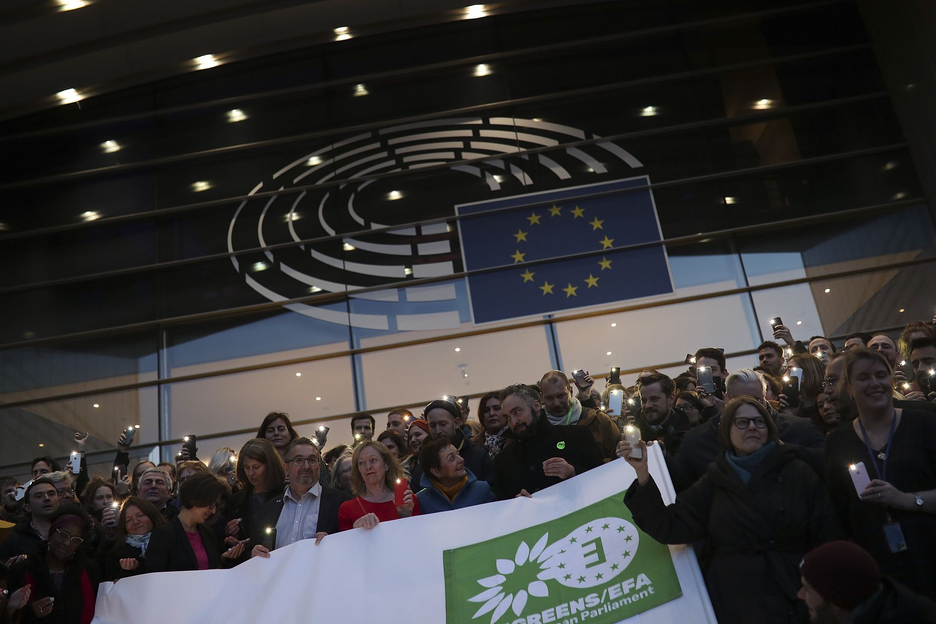 How does the European Parliament group shuffle work? Five golden rules ...