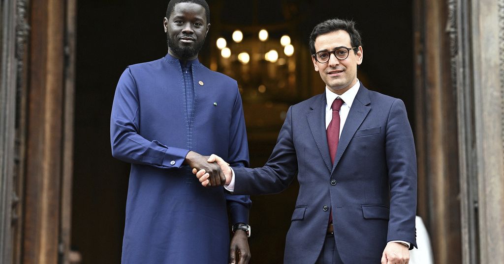Sénégal Diomaye Faye En France Pour Rencontrer Macron Africanews