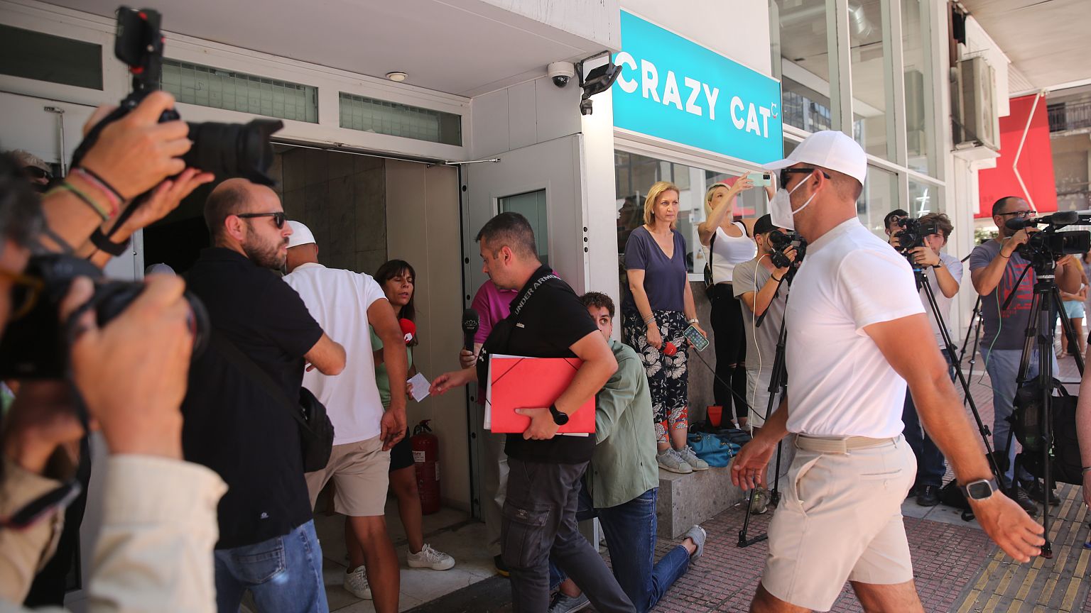 Ελλάδα: Κακουργηματική δίωξη στους συλληφθέντες για την πυρκαγιά στην ...