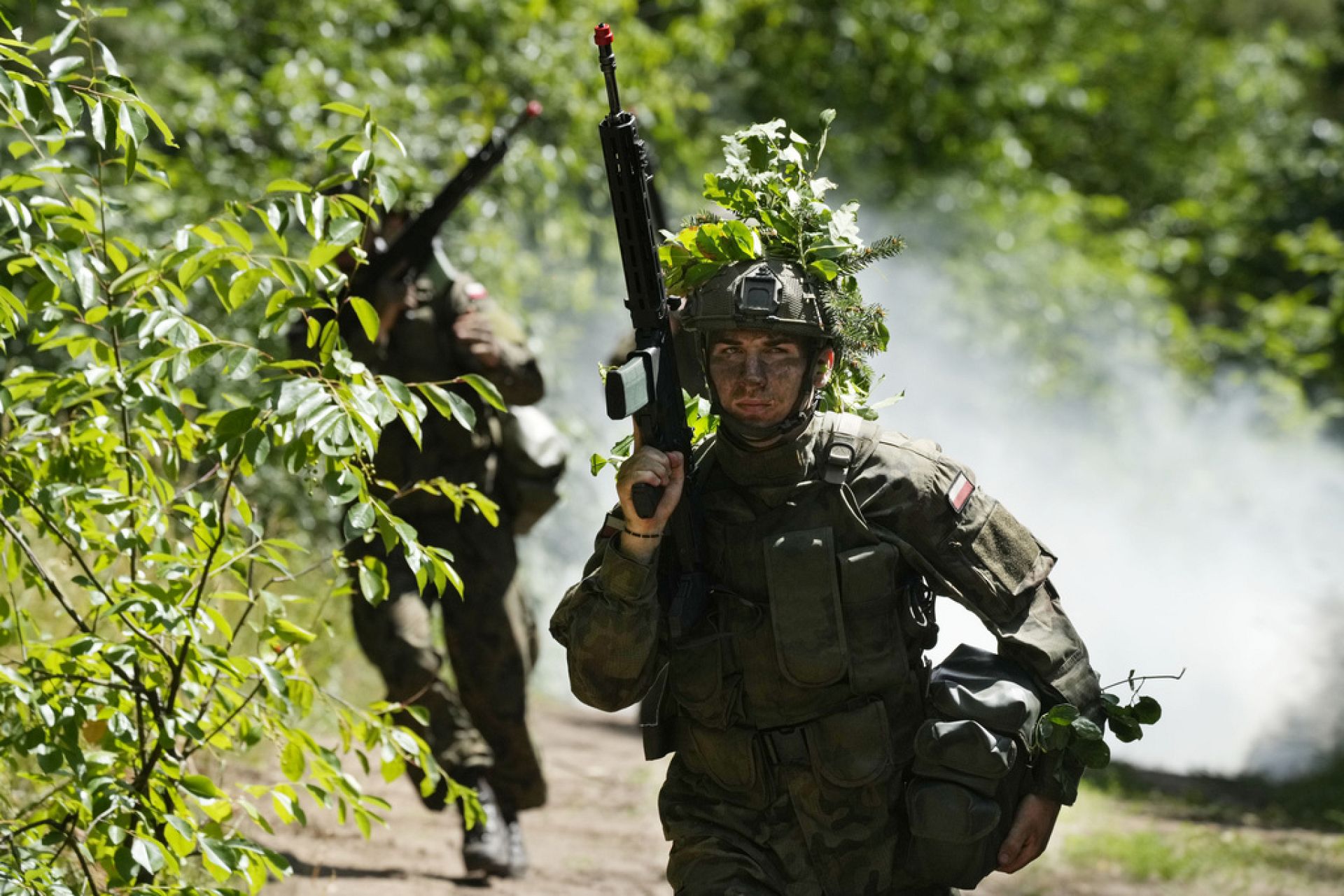 Poland sees surge in volunteers for military training as Russian threat ...