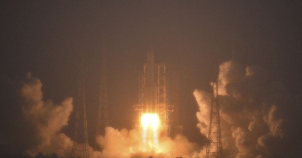 Chinese Lunar probe returns with first far side moon samples | Africanews
