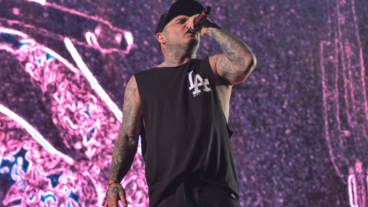 Crazy Town singer Shifty Shellshock who sang ‘Butterfly’ dies aged 49 ...