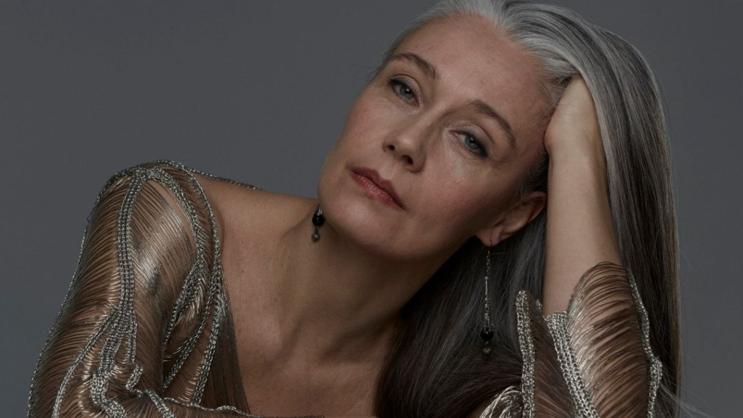 The Helen Storey book of fashion: Designing dresses with art, science ...