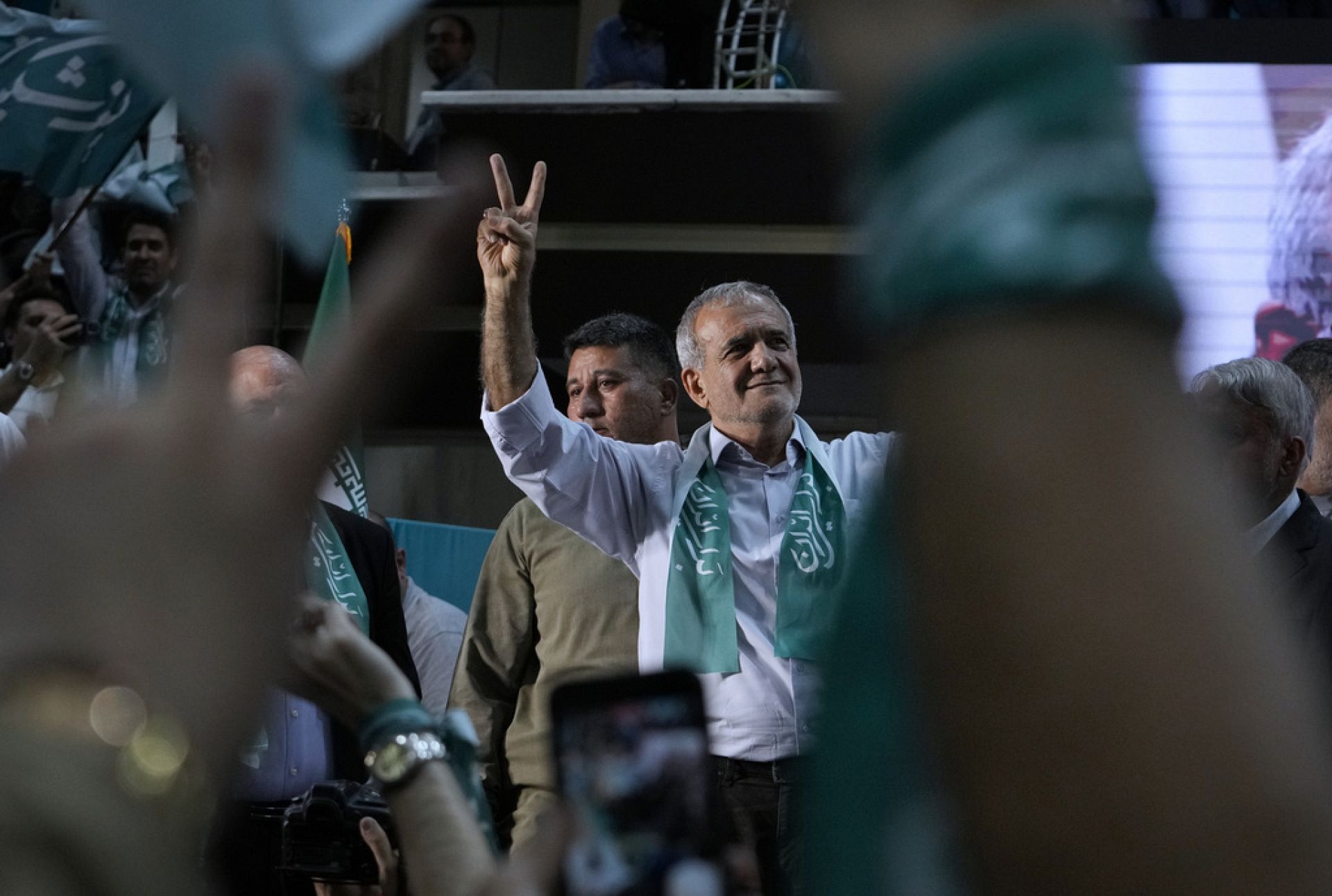 Iranian presidential election runoff: Here's what you need to know ...