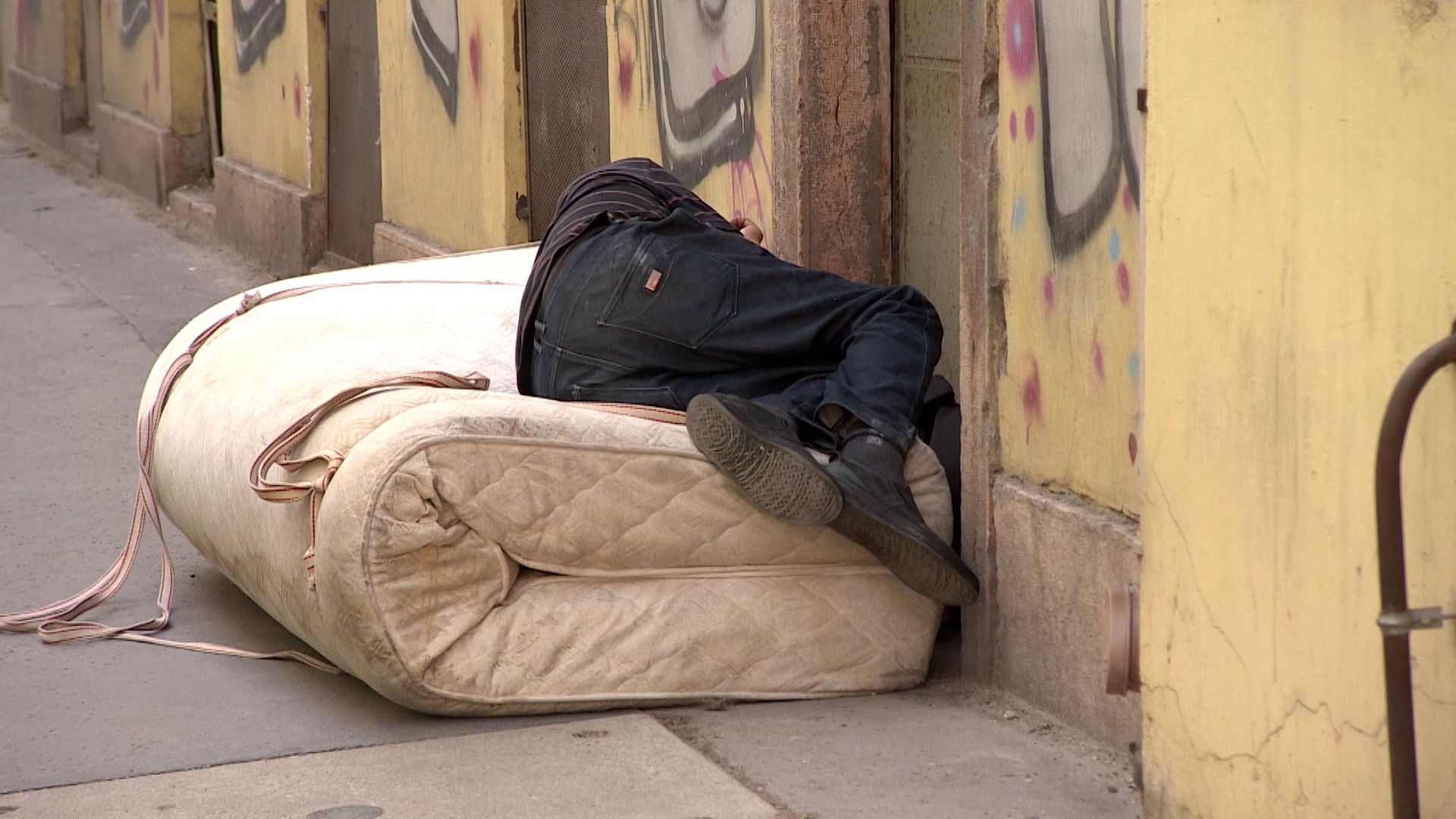 Hungarian government alerts services as heatwave threatens homeless ...