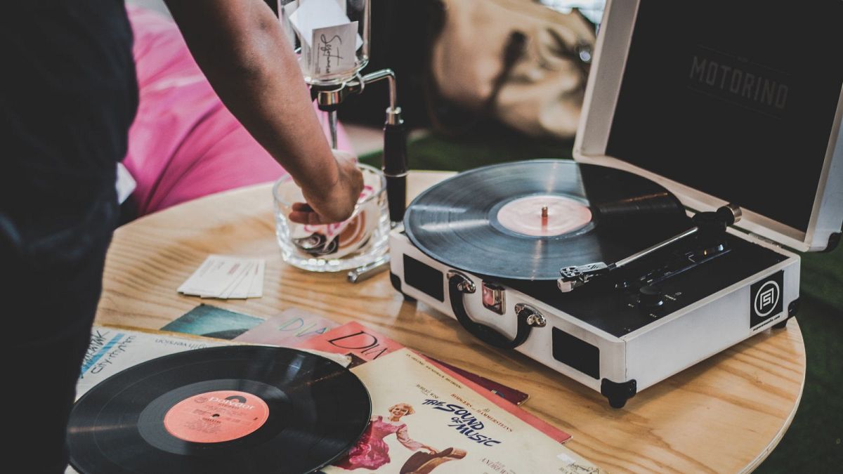 Sales of physical music rise for first time in 20 years in UK | Euronews
