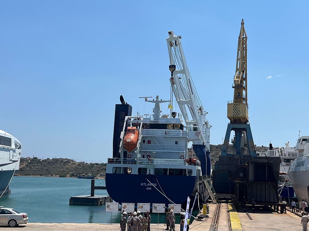 Ναυπηγεία Σαλαμίνας: Παραδόθηκαν blocks ελληνικής κατασκευής για ...