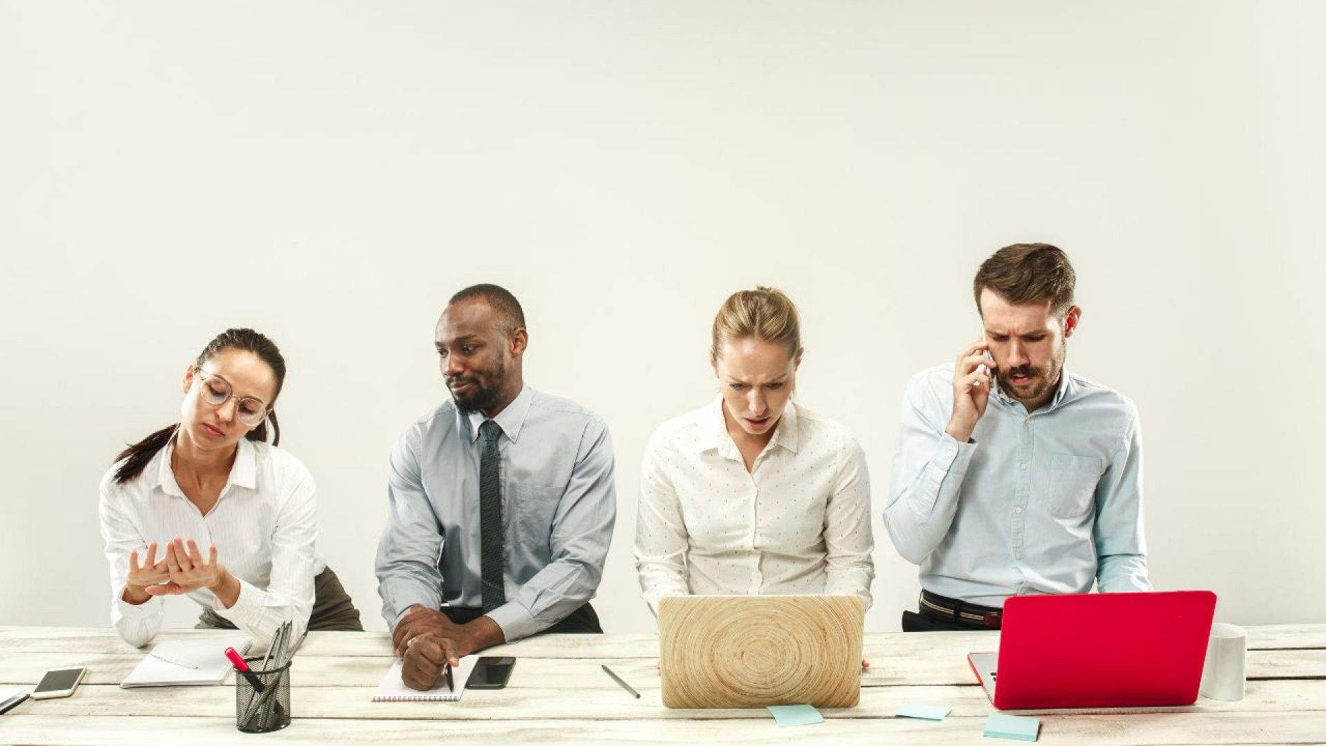 Uncomfortable work relationships? How to spot the signs you're disliked ...