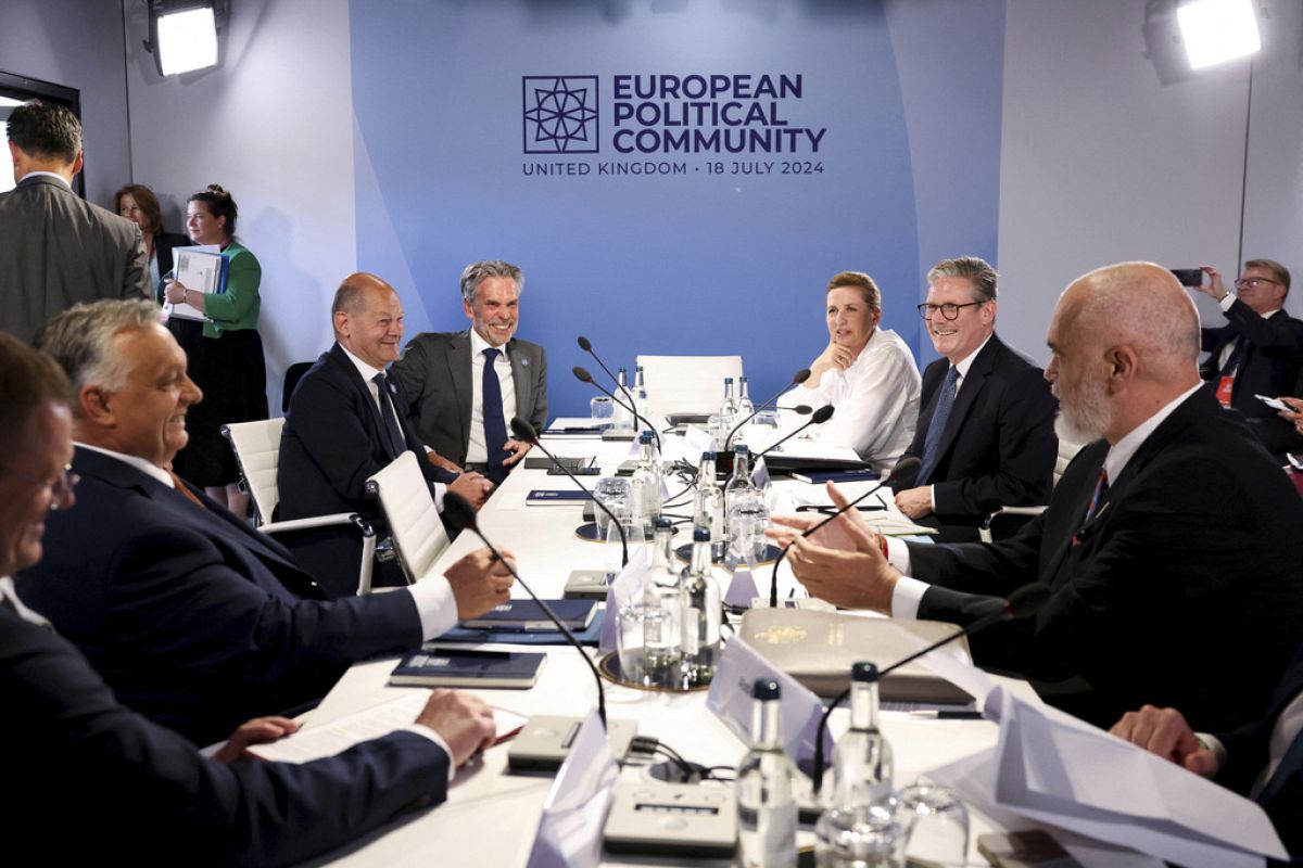 Big summit of European leaders kicks off, focusing on Ukraine and EU-UK ...