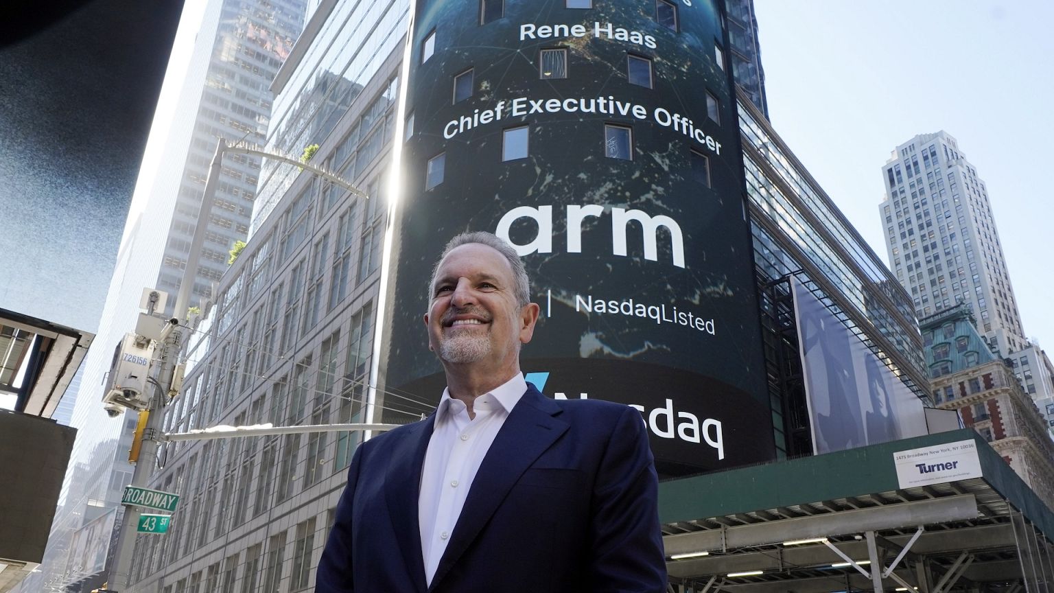 Arm shares take a tumble on disappointing hints of flat growth ahead ...