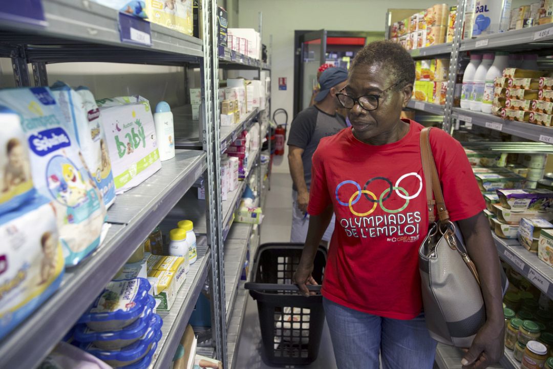 French food bank collects 30 tonnes of produce from Olympic village ...