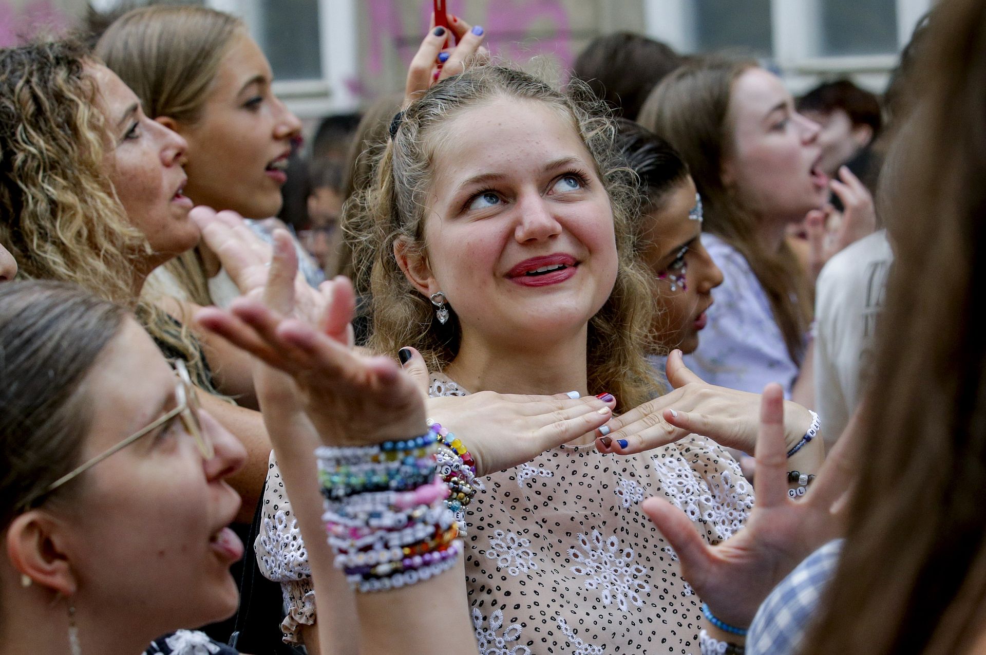 Taylor Swift fans come together in Vienna after thwarted terrorist plot ...