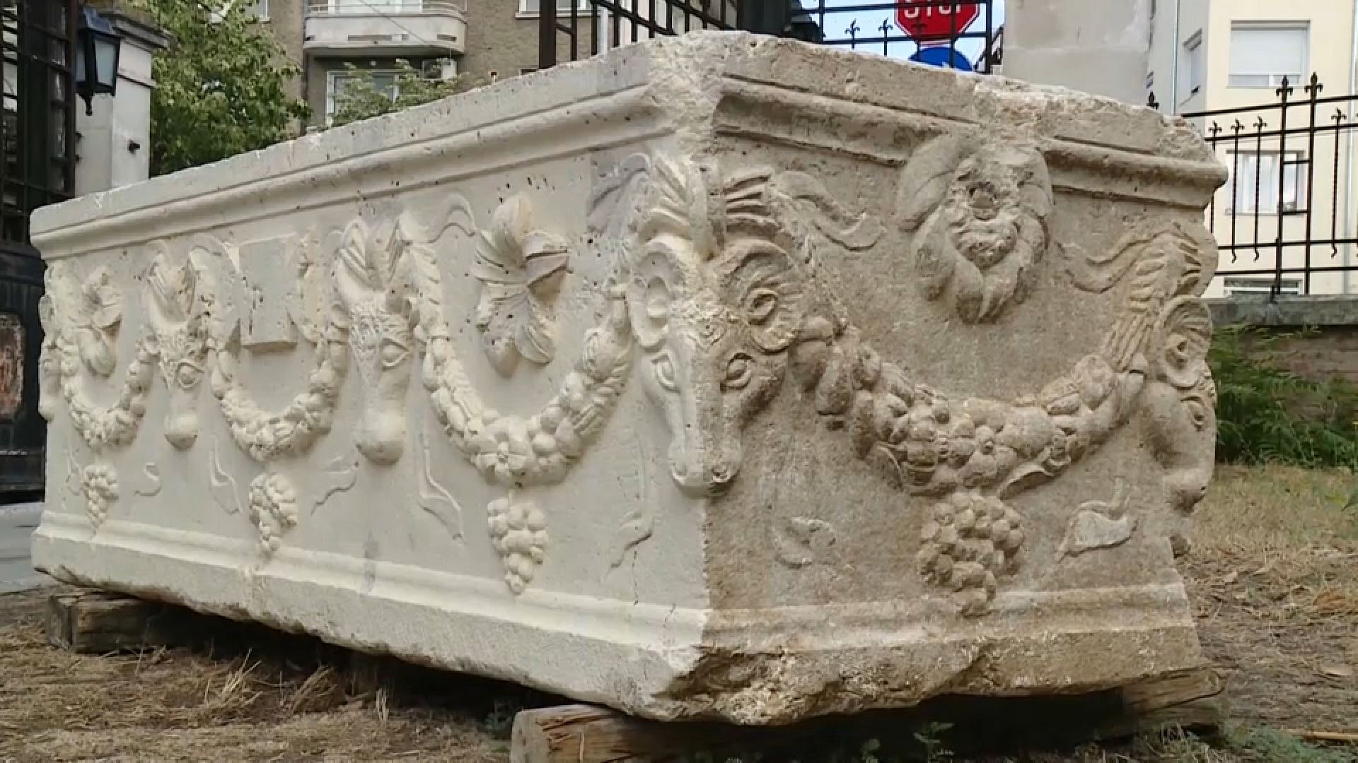 Bulgarian beach bar sarcophagus turns out to be genuine Roman artefact ...