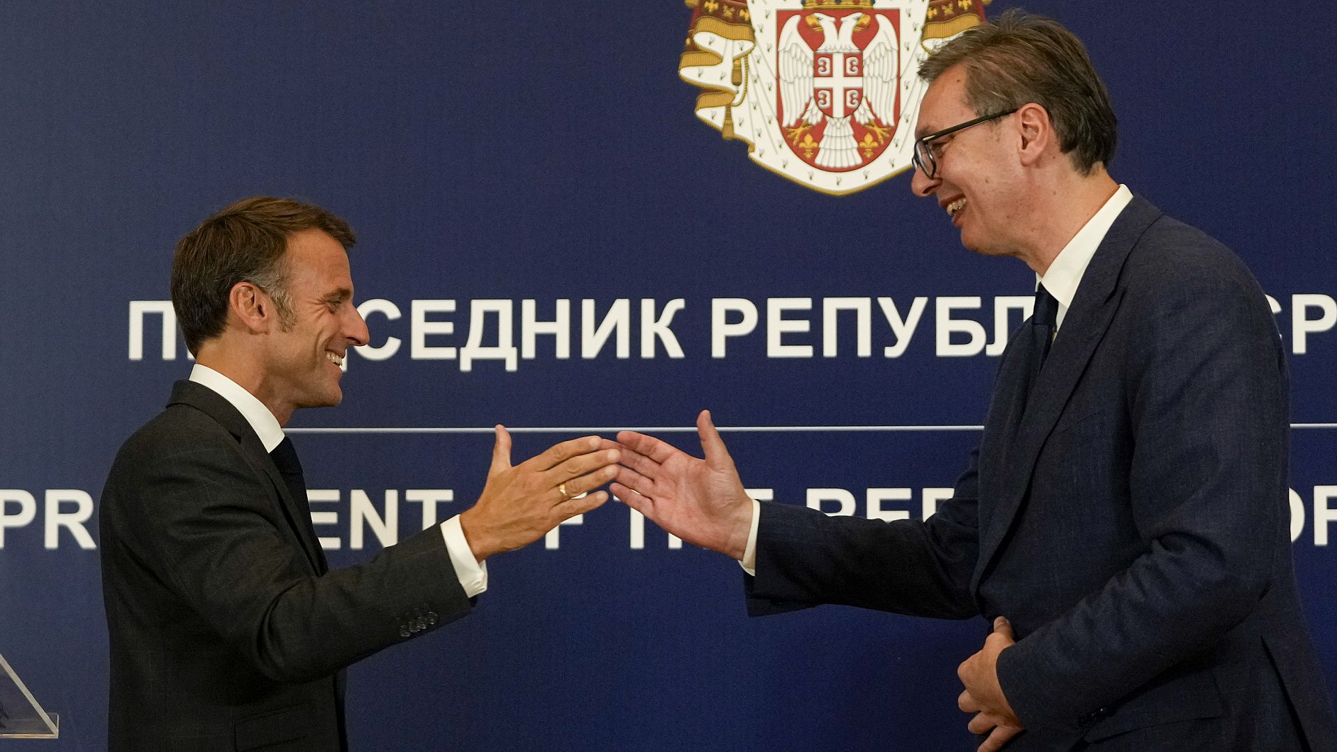 Video. Serbia inks €2.7bn deal with France for 12 Rafale fighter jets ...