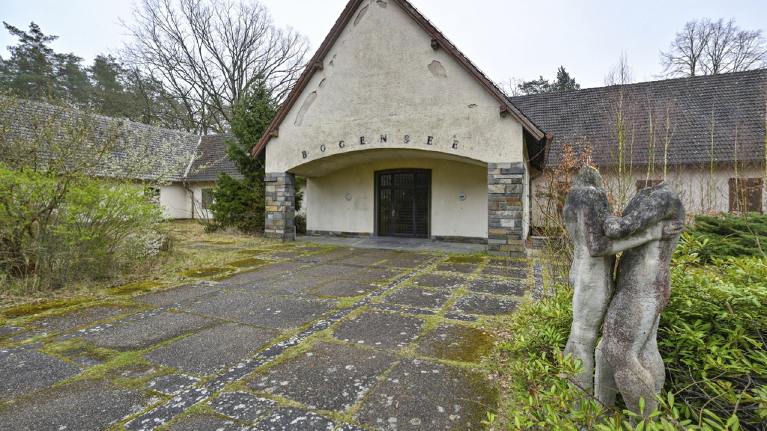 Will Berlin decide to turn Goebbels' villa into a centre teaching ...