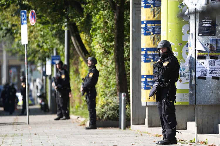 Man killed in shootout at Israeli consulate in Munich was known to ...