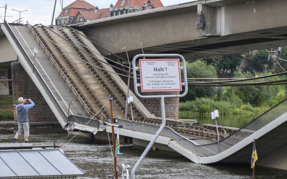 Major bridge partially collapses into river in German city of Dresden ...