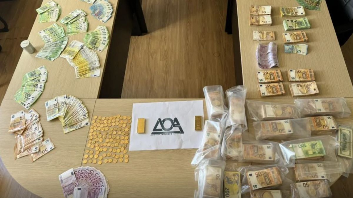 Ελλάδα: Εξαρθρώθηκαν 2 εγκληματικές οργανώσεις για απάτες σε βάρος του ...