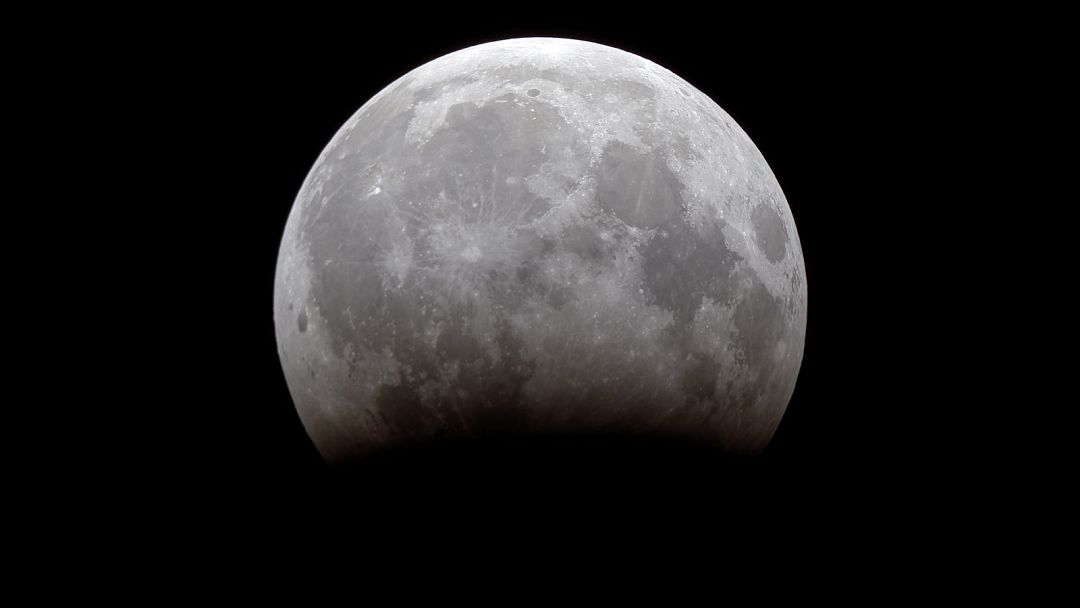 Lunar eclipse in Europe: How and where to see a supermoon, harvest moon ...