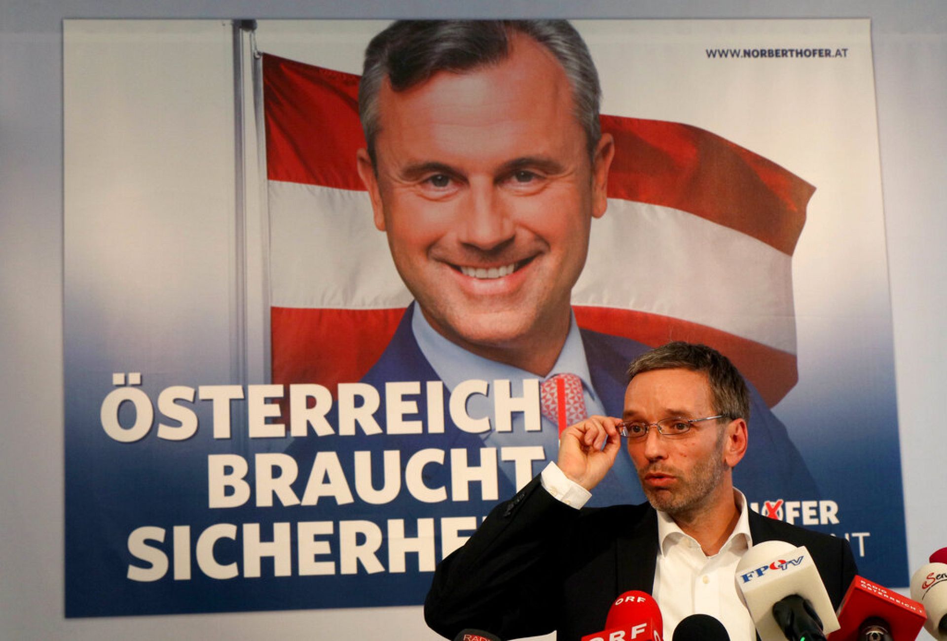 Far-right FPÖ leads as Austrians head to polls in pivotal election on ...