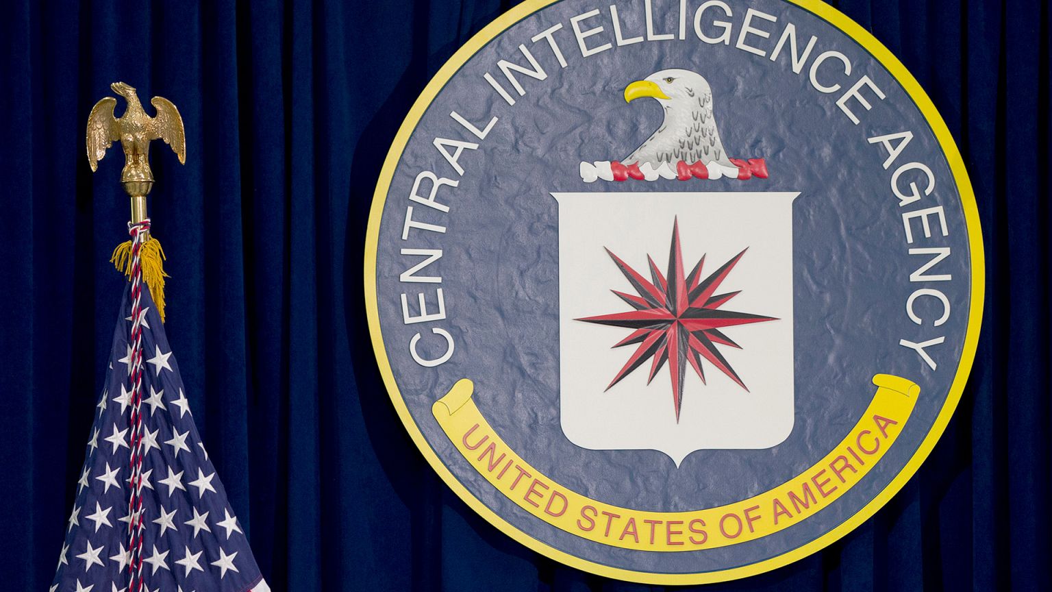 CIA: Προσλαμβάνουμε πληροφοριοδότες στην Κίνα, το Ιράν και τη Βόρεια ...