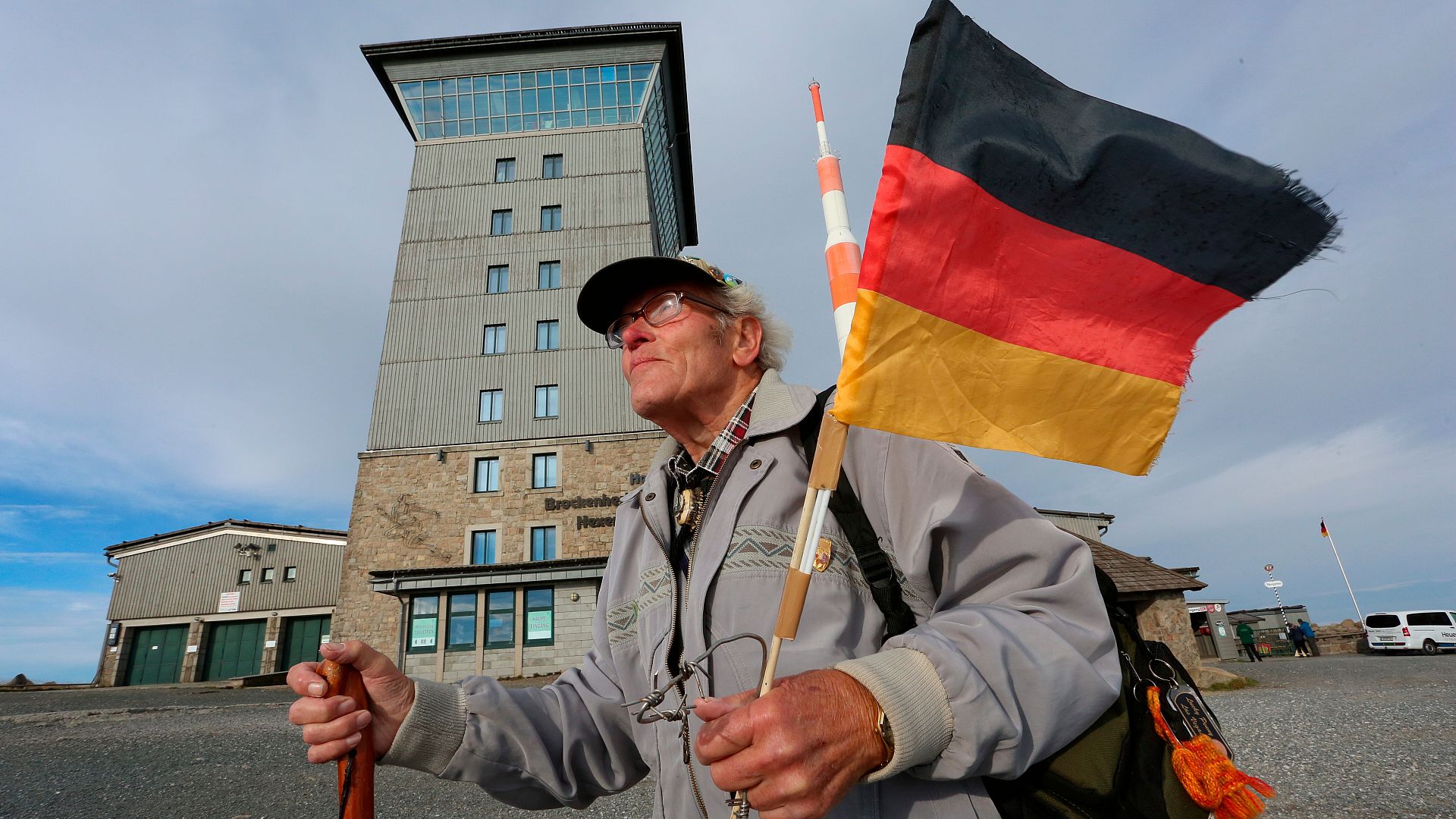 A politically divided Germany celebrates 34 years of reunification ...