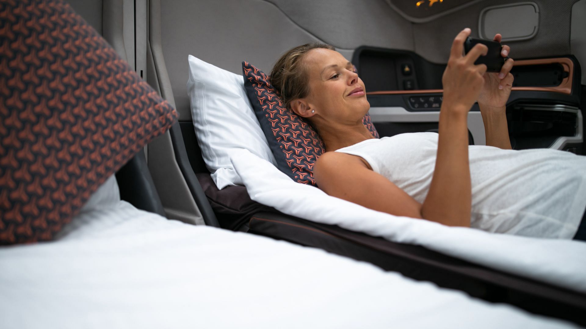 How to get a free flight upgrade, according to airlines and frequent ...