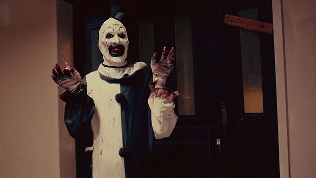 Terrified 3: Fransa, 2006'dan bu yana ilk kez bir korku filmi için '18 ...