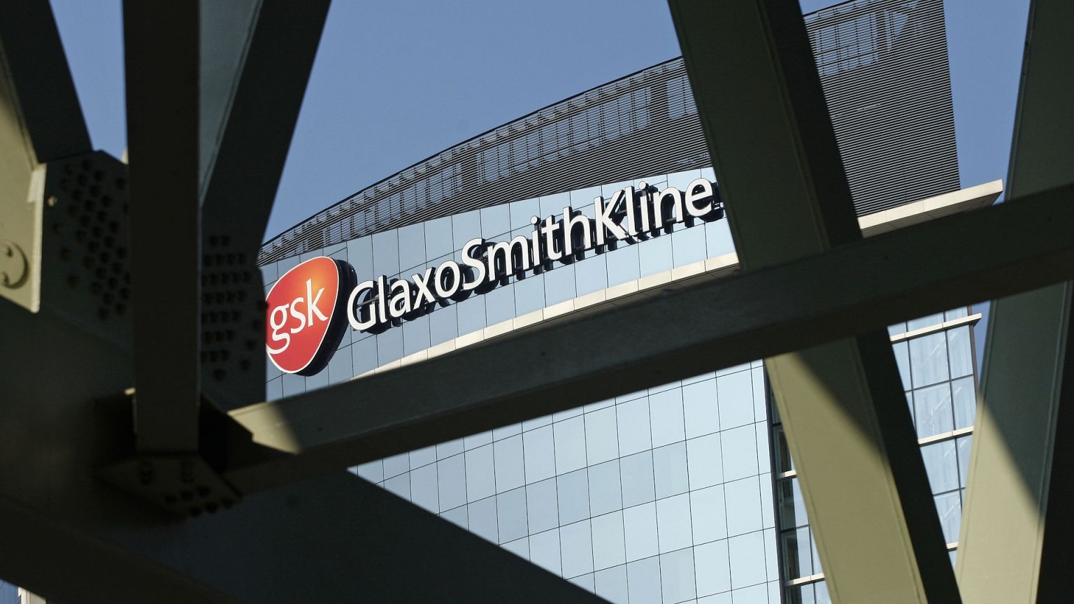 GSK shares leap after drug firm settles US Zantac cancer claim lawsuit ...