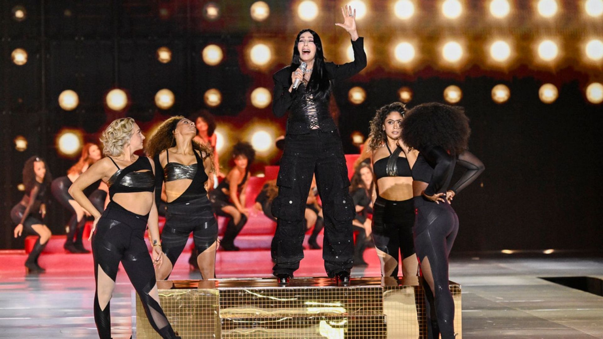 In Pictures: Famous Victoria’s Secret show returns after six years ...