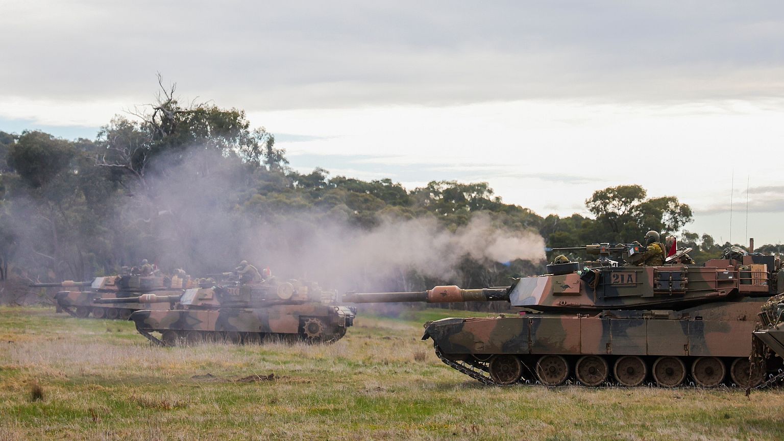 Australia approves major no-strings-attached tank donation to Ukraine ...