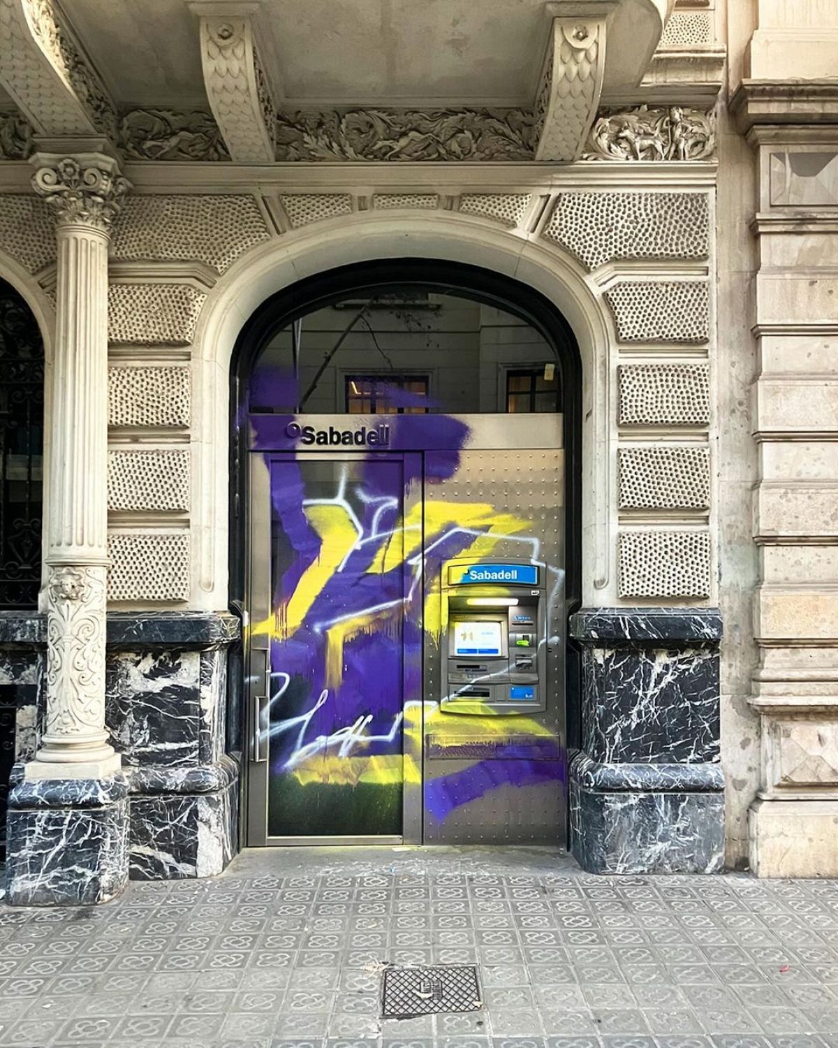 Instant gratification: How graffiti has 'transformed' from the streets ...