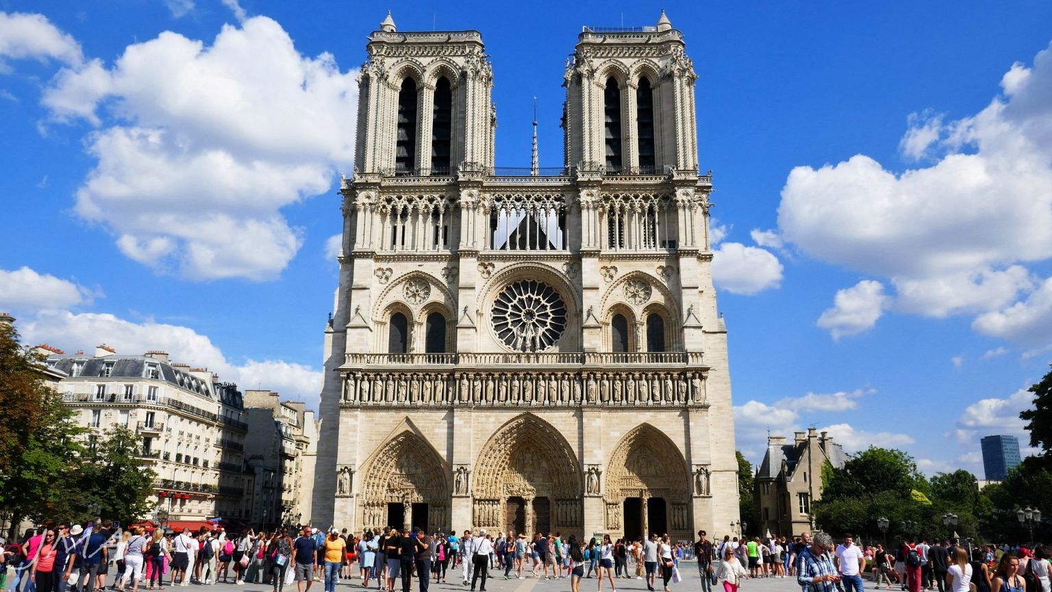 French Culture Minister wants people to pay to visit Notre-Dame de ...