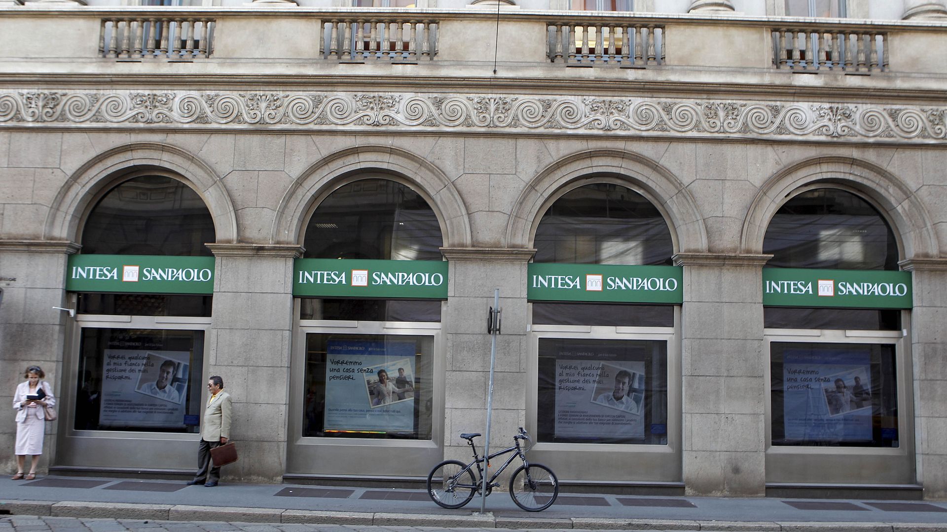 Italian bank plans huge job cuts as it looks to AI and digitalisation ...