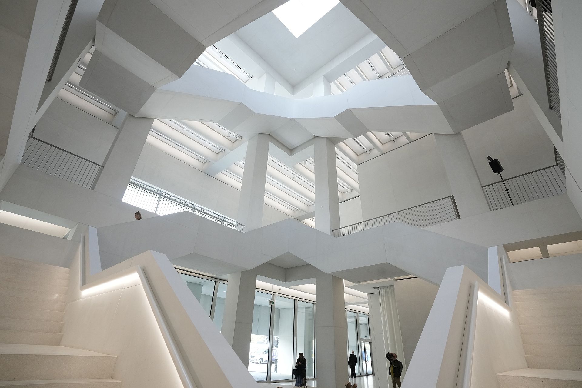 Warsaw's new modern art museum is a stunning post-Soviet statement ...