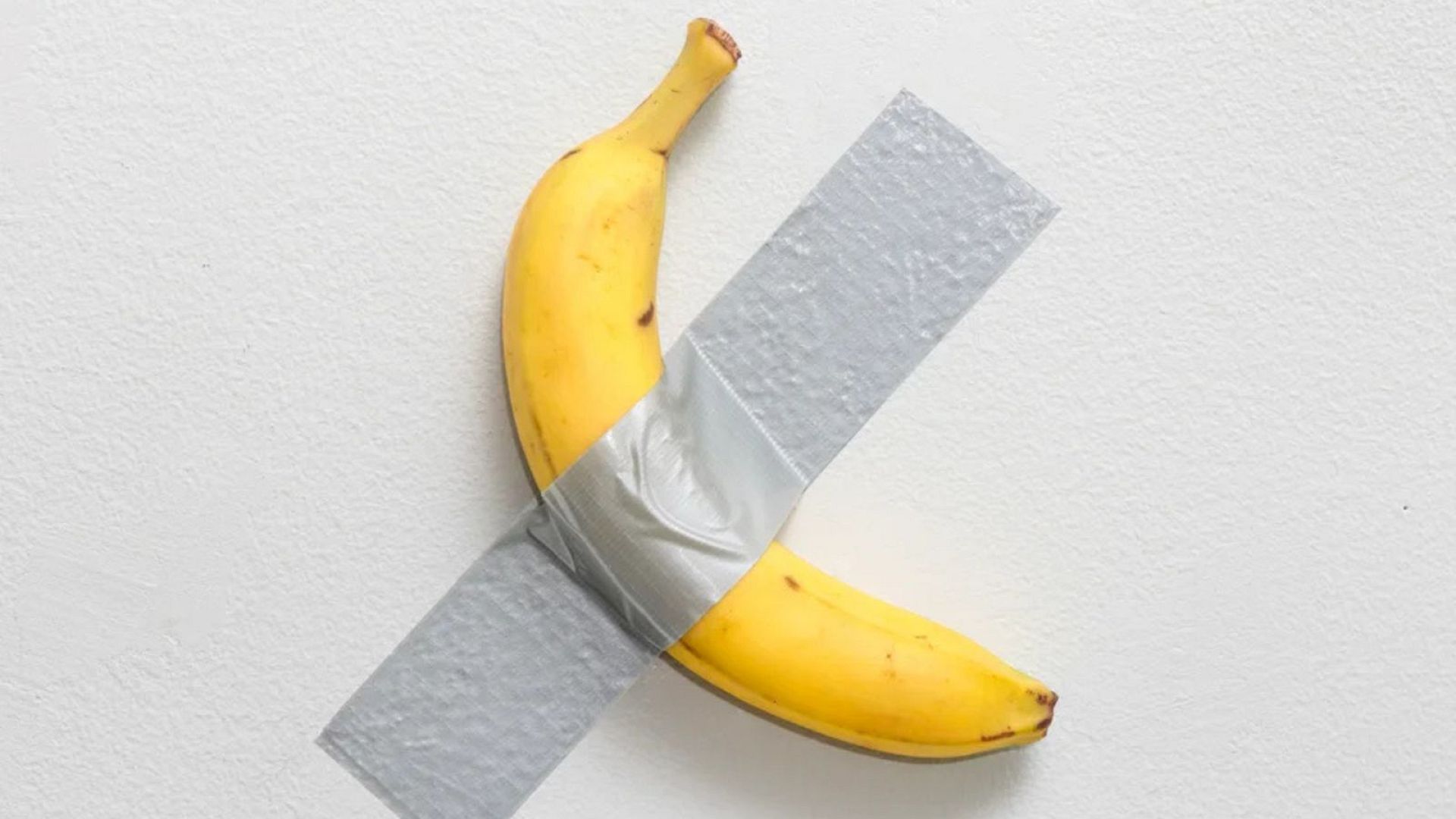 Going bananas: Maurizio Cattelan’s viral duct-taped fruit heads to auction | Euronews