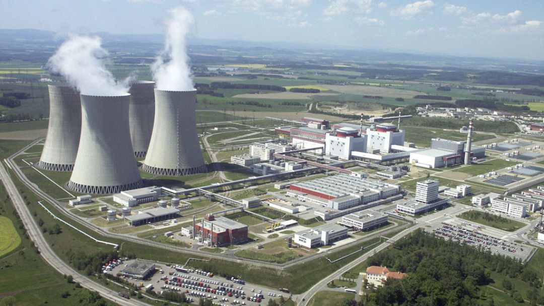 Small nuclear plants in Europe: CEZ and Rolls-Royce SMR sign a deal ...