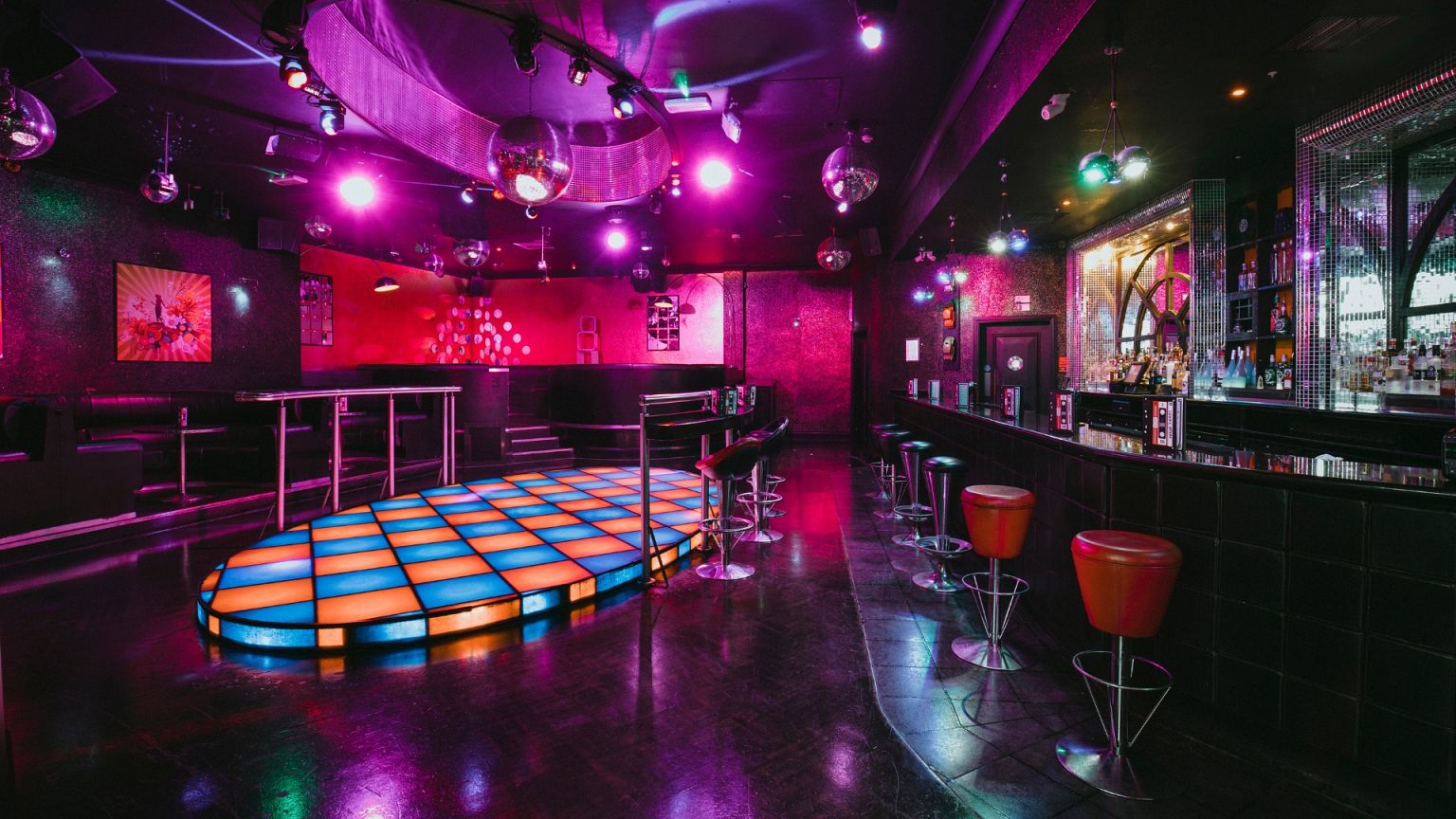 The 'Last Night Out' looms as UK clubs shut at alarming rate | Euronews