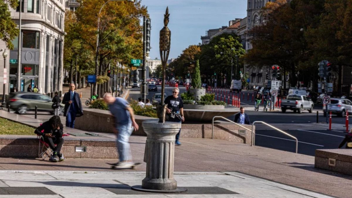 Poo and neo-Nazi torches: Anti-Trump protest art ahead of elections ...