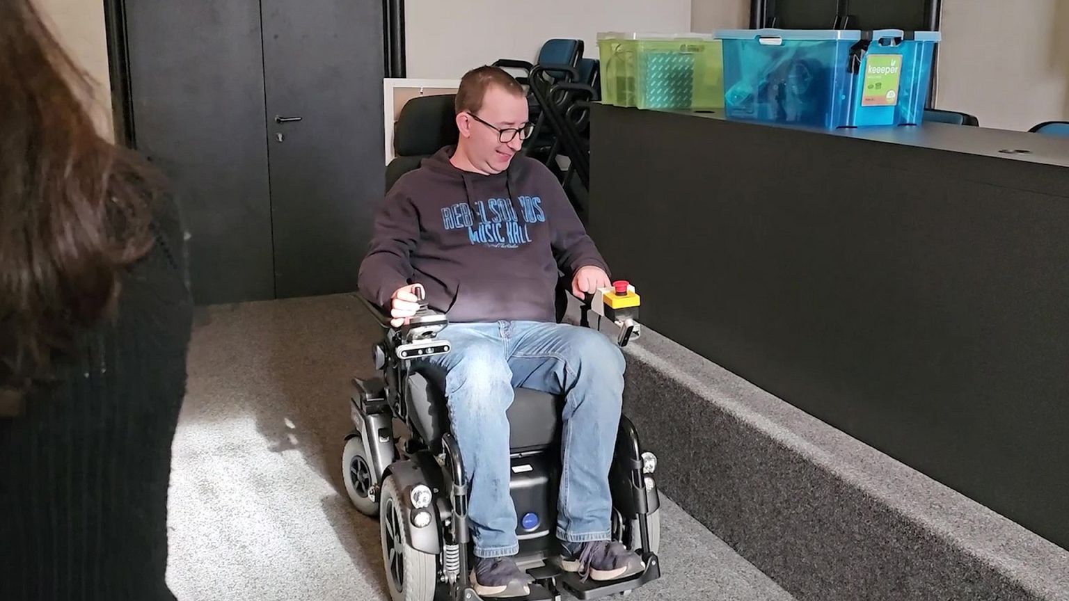 This self-driving wheelchair may help people with disabilities cross ...