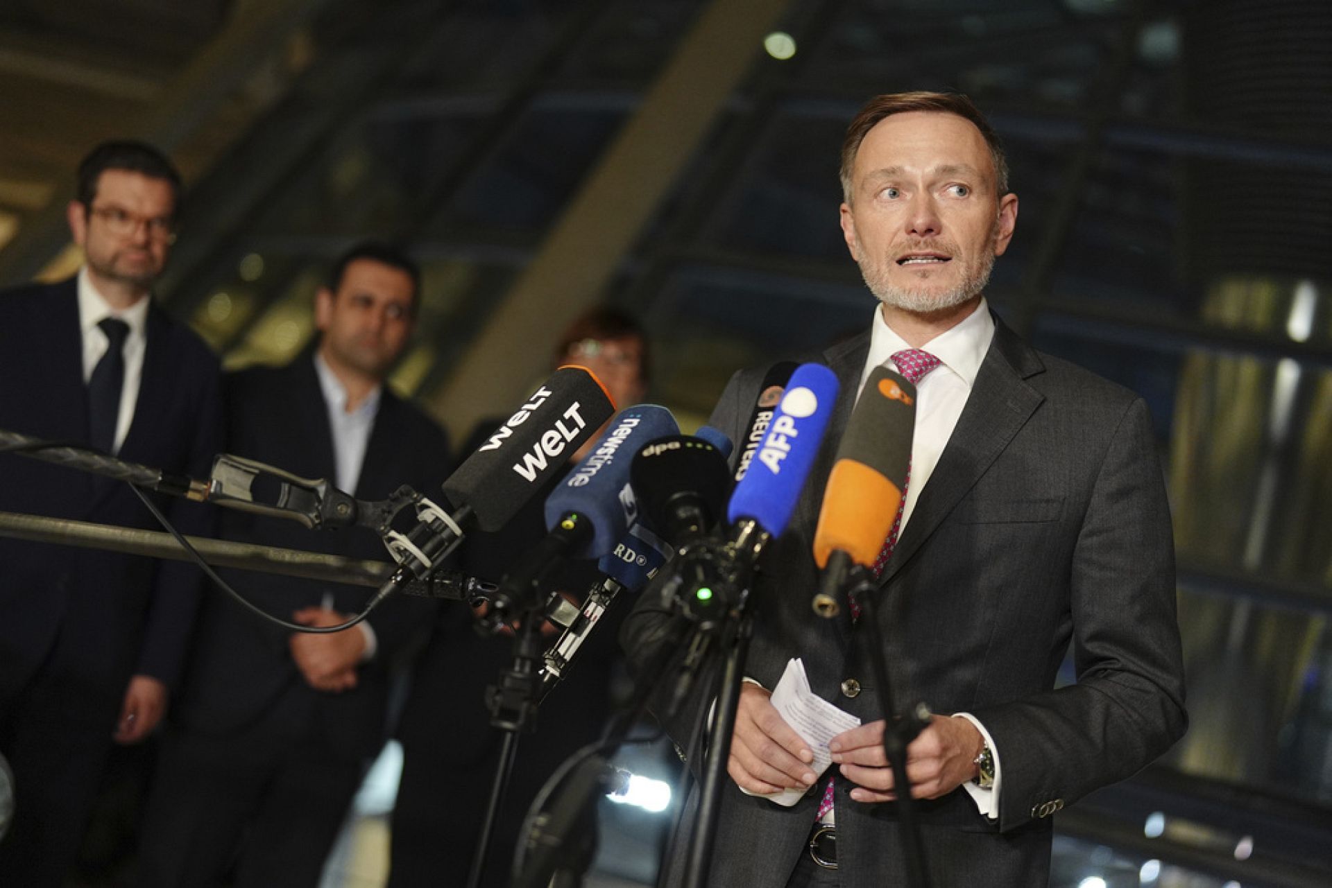 Scholz-Vertrauter Jörg Kukies wird neuer deutscher Finanzminister ...
