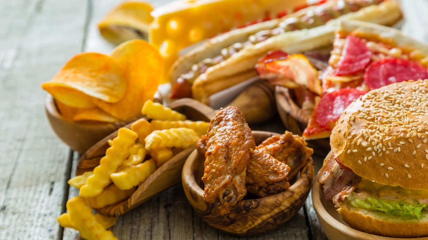 Eating high amounts of ultra-processed foods could make you ...