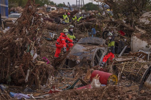 Spain's Climate Floods Tragedy in Pictures | Euronews