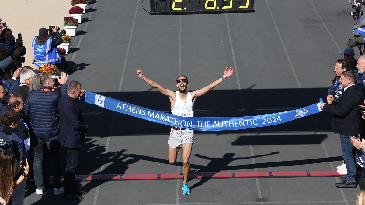 41ος Αυθεντικός Μαραθώνιος: Νικητής ο Χαράλαμπος Πιτσώλης | Euronews